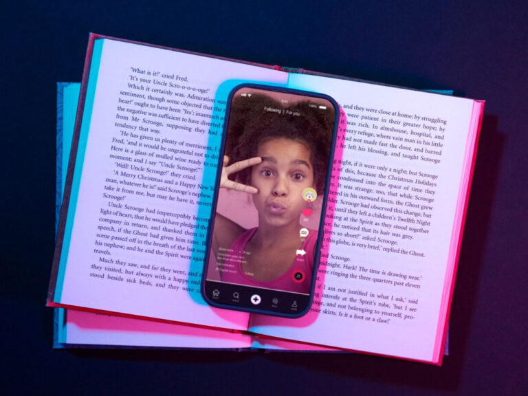 Visual Storytelling: Use Visuals to Communicate Effectively - NAAS Digital